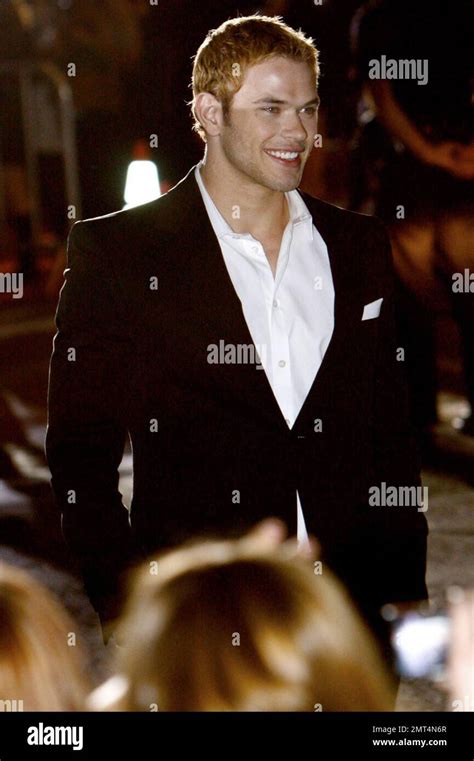 Kellen Lutz At The Premiere Of Twilight Saga New Moon At The Mann