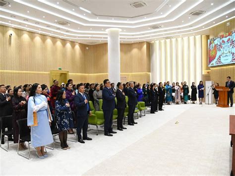 Төрийн захиргааны 133 албан хаагч тангаргаа өргөлөө Isee Mn