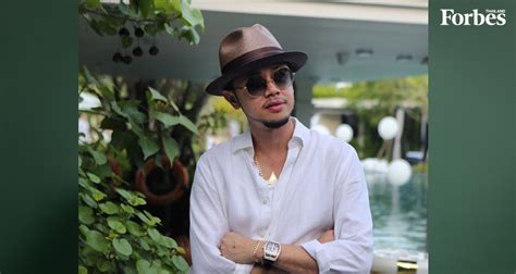 แร็ปเปอร์ชื่อดัง “ขันเงิน ไทยเทเนียม” ทุ่ม 650 ล้านบาท ซื้อหุ้น Mpic 92 46 จากเมเจอร์ฯ Forbes