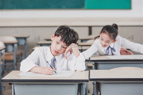 Primary School Classroom Test Picture And Hd Photos Free Download On Lovepik