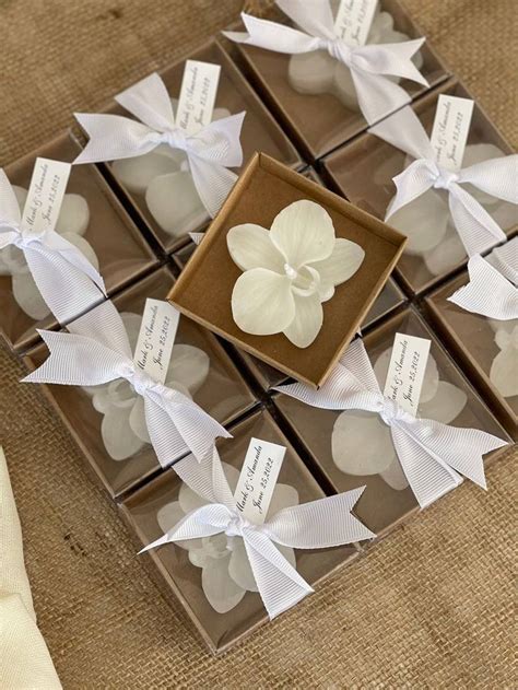 تصاویر مدل های گیفت عروسی شیک و لاکچری مدل مینیمال و ساده