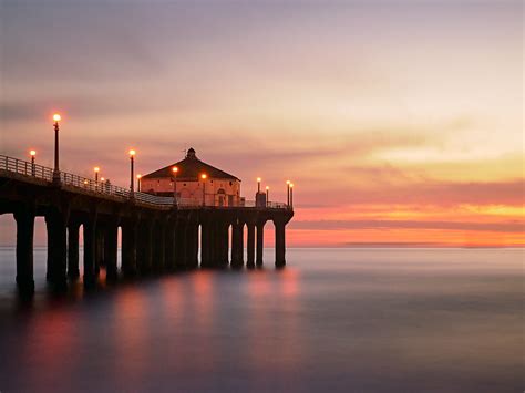 Manhattan Beach Pier At Sunset Close Up Of The Manhattan B Flickr