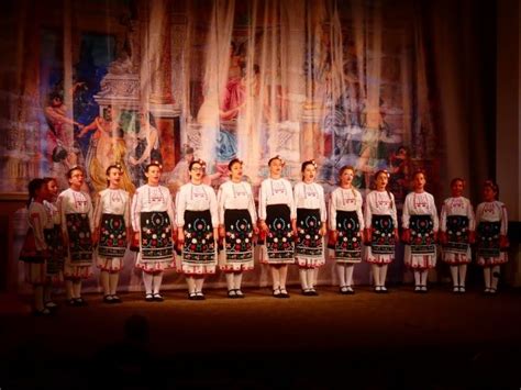 Почетни знаци връчиха на отличените на празника Вяра Надежда Любов в Лом снимки