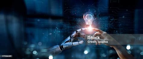 Ai 기계 학습 빅 데이터 네트워크에서 로봇과 인간의 손길 전구에 창의적인 뇌 데이터 과학 및 인공 지능 기술 미래를위한 혁신