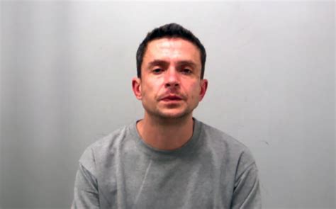 Un Homme Condamné à 15 Mois De Prison Pour Avoir Envoyé Des Dick Pics