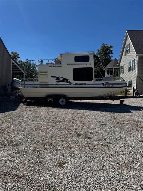 2000 Seaark Voyager 25