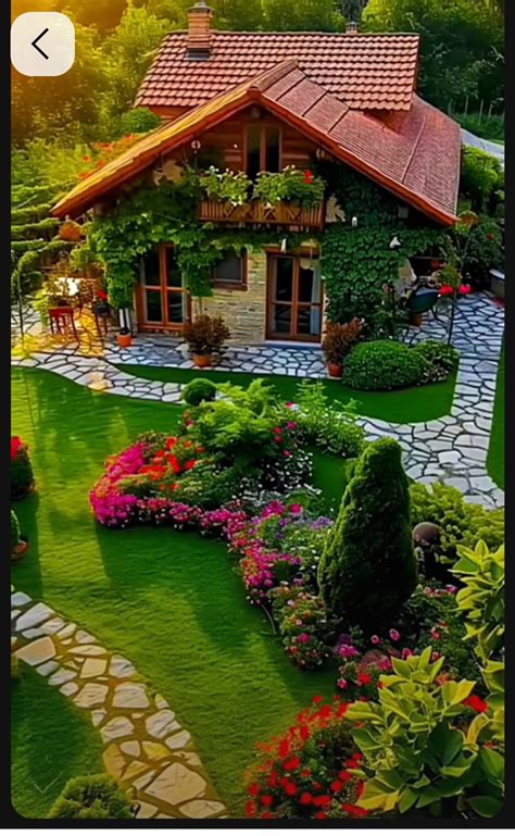 სახლი სიმწვანეში Added A New Photo სახლი სიმწვანეში