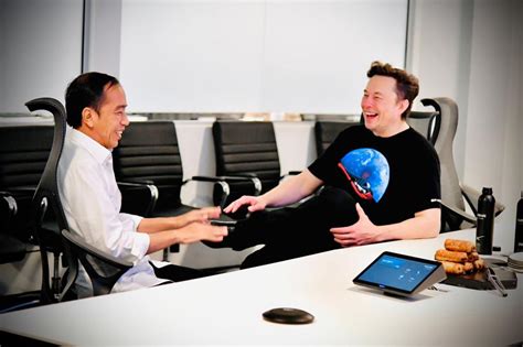 Indonesian President Meets Elon Musk At Spacex Launch Site Video