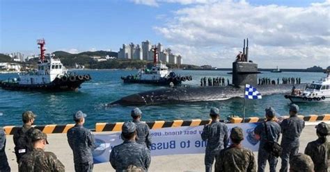 F 35b 4대 군산·핵잠수함 부산 도착…속속 도착하는 美전략자산 부산 로스앤젤레스 항공모함