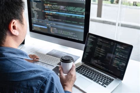 Premium Photo Professional Team Of Programmer Working On Project In