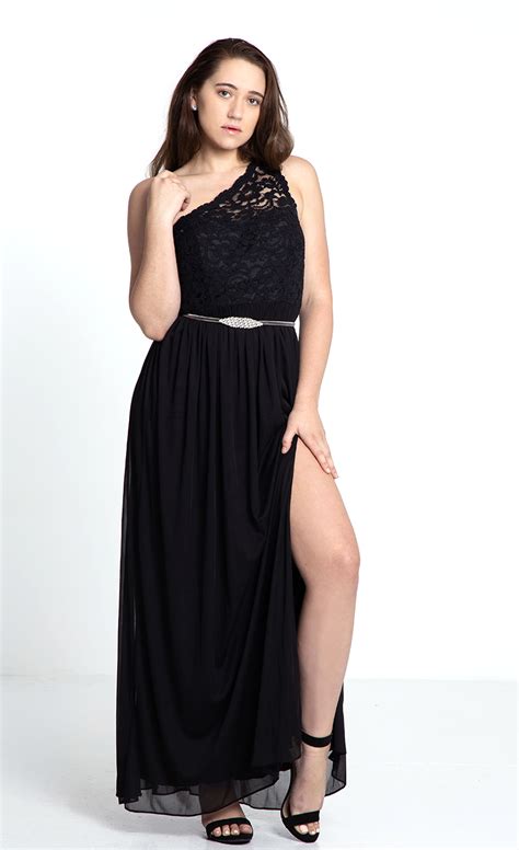 Cora B New View Modeling