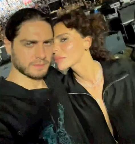 რა დაარქვეს ლელა კილაძემ და გიორგი ცაგარელმა შვილს კვირის პალიტრა