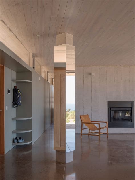 Emergentes Architectures Sàrl creates trapezoidal beach house