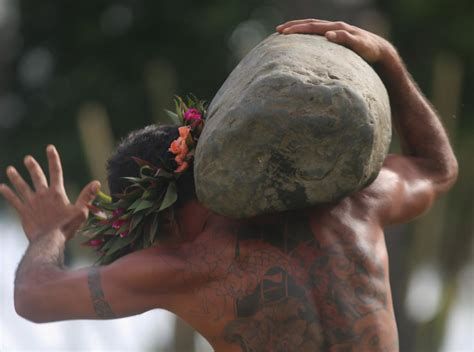Polynesian Stonelifting —
