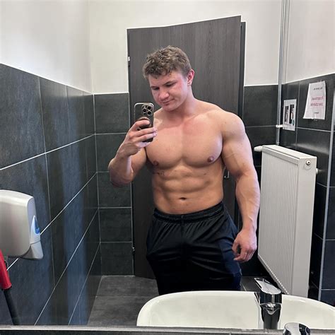 The Beauty Of Male Muscle Sebastian