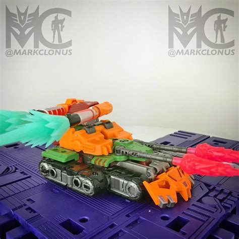 More Official Pictures Of The Upcoming Legacy Bludgeon Figure R