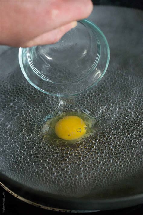 Exactly How I Poach An Egg Tastes Lovely