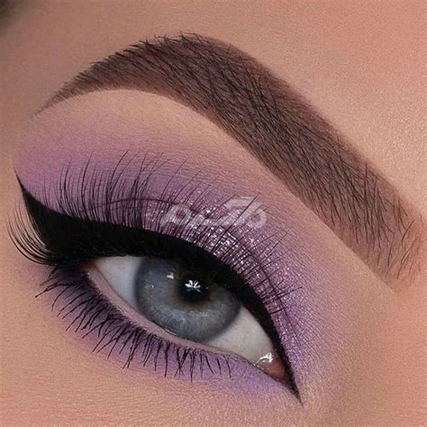 مدل سایه چشم جدید ۲۰۲۳؛ انواع مدل خط چشم و آرایش چشم های ترند