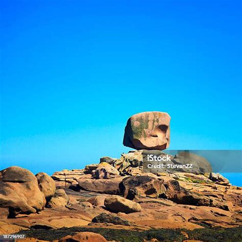 Tregastel 주사위 바위산 분홍색 화강암 코스트발 브리트니 프랑스 분홍에 대한 스톡 사진 및 기타 이미지 분홍 해안선 화강암 Istock