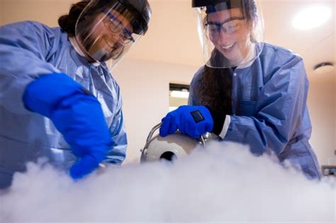 CBE Students Make Ice Cream From Nitrogen For UB S E Week Institute