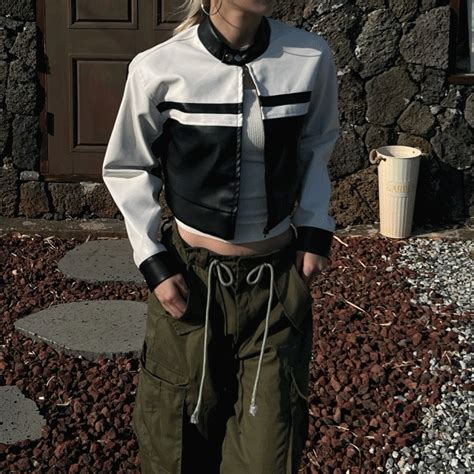 라이딩 배색 라인 레이싱 크롭 숏 레더 자켓 에이블리