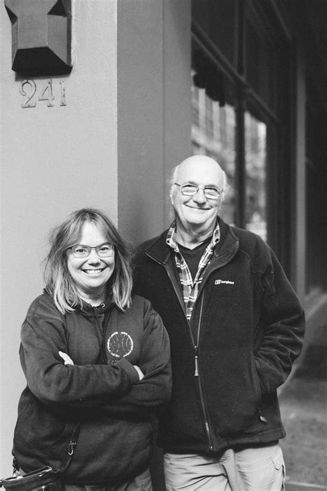 The Art Of Reframing Problems To Find Better Solutions Square Holes Market Research