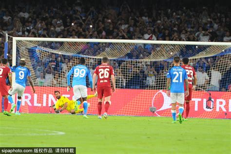 高清图：利物浦1 4惨败那不勒斯 红军众将略显狼狈 搜狐大视野 搜狐新闻