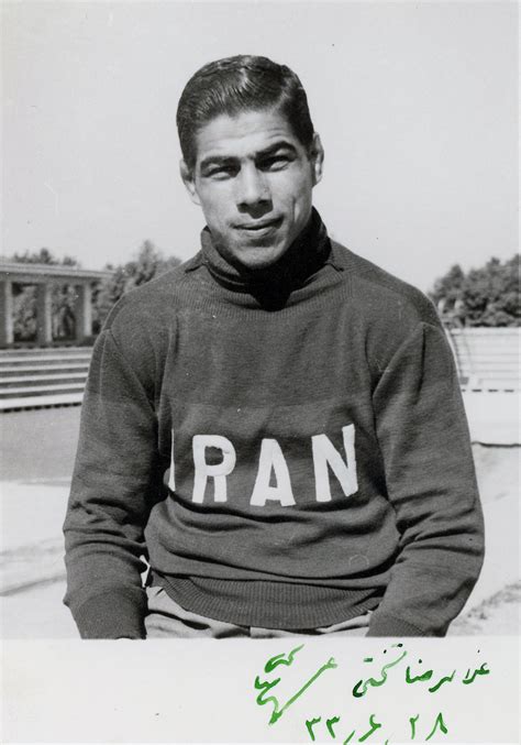 10 عکس دیده‌ نشده از تختی از استقبال بی‌نظیر مردم تا تقابل با قهرمان