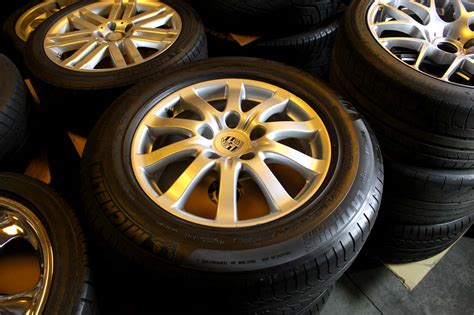 Porsche Cayenne Wheels And Tires Genuine Oem 17 Cayenne Wheels 2004