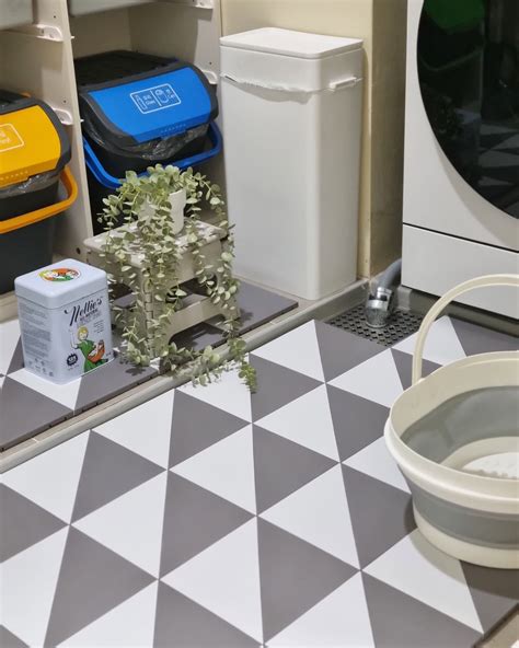 현지로운ෆ신현지 살림•육아•리빙 라이프스타일 협찬 차가운 세탁실 타일 바닥 맨발로 밟자니 찝찝하고 슬리퍼 두자니