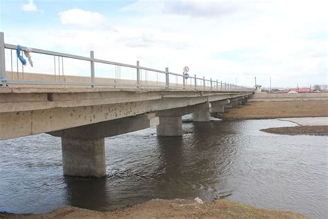 Хараа голын төмөр бетонон гүүр нурах магадлал улам ихэсчээ