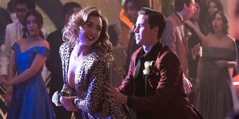 Cobra Kai Season 5 Peyton List On Torys Just Kiss Me Line To Robby