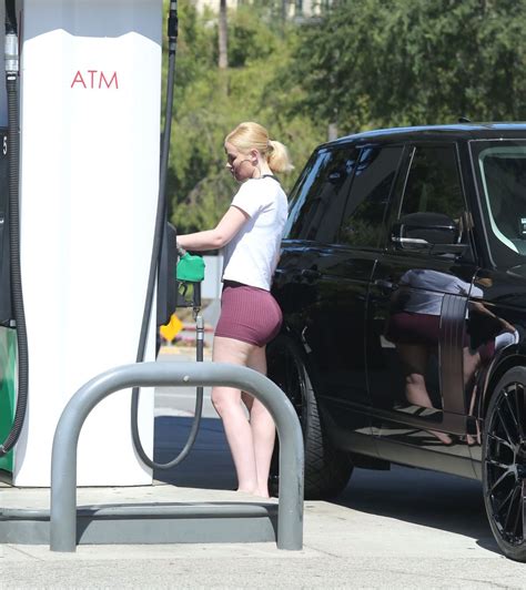 Iggy Azalea In Tgiht Shorts At A Gas Station In Los Angeles 06272018 Hawtcelebs
