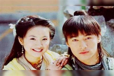 胡歌林依晨的《天外飞仙》，主题曲响起的瞬间，仿佛回到了十年前林依晨主题曲瞬间