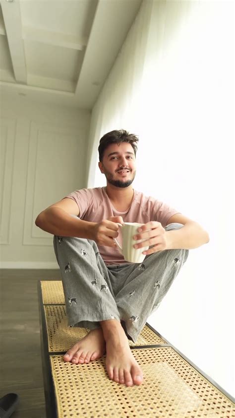 Shahveer Jafrys Feet