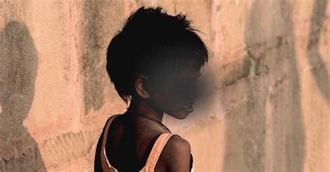 ആലുവയില്‍ വീണ്ടും ക്രൂരത വീട്ടില്‍ ഉറങ്ങിക്കിടന്ന എട്ടുവയസ്സുകാരിയെ തട്ടിക്കൊണ്ടുപോയി