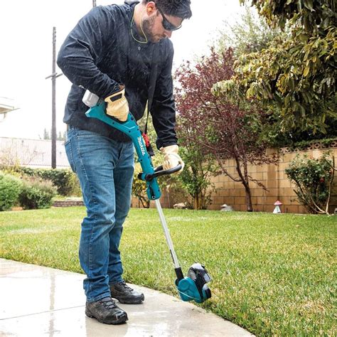 Makita U S A Press Releases 2023 New Makita Cordless String Trimmer Expands Outdoor Power