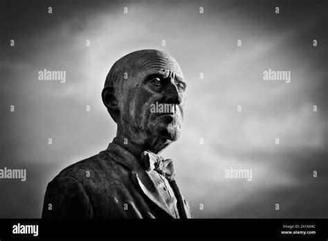 Plastic Artist La Boca Stock Photo Alamy