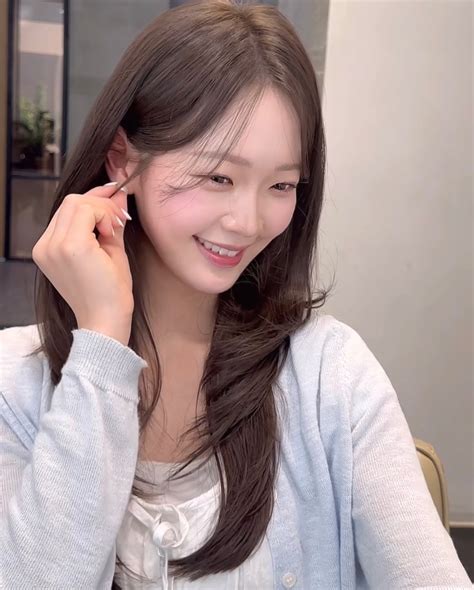 강남미용실 긴머리 레이어드펌 소현 엘리자벳펌 긴머리웨이브 포근하고 사랑스러운 무드의 레이어드c컬 레이어드펌 손상도 모질 두상을 고려한 디자인 🤍🩷 탄탄한 뿌리