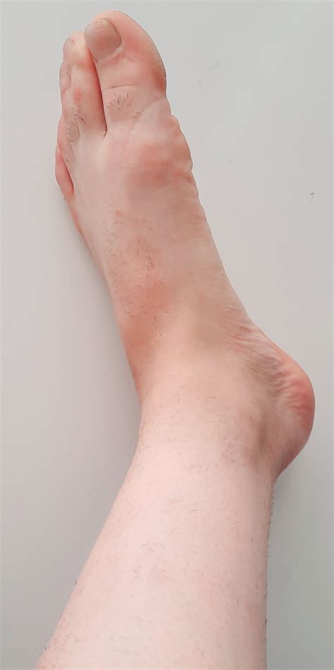 💦🍑عکسهای قدی بدنم،کون سفییییییدم،کیر صورتیمپاهام برا فوت فیتیش ها🍑💦