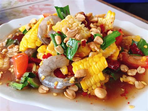 เมนูตำข้าวโพดกุ้งสด รสเด็ดนะจ๊ะ มาๆ ส้มตำเบรคแตก ไทหล่ม Facebook