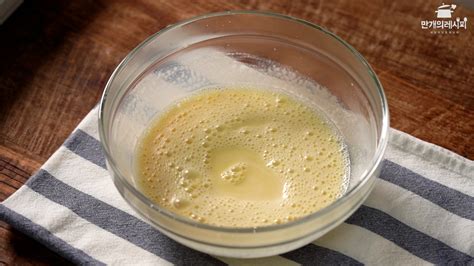 달콤한 치즈케이크 맛있는 달콤한 옥수수케이크