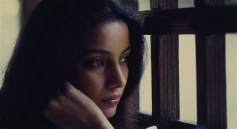 Shabana Azmi Reveals This Bollywood Star Scolded Her For Not Doing Intimate Scene Masala Com