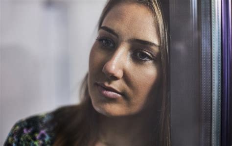 დედამთილი და მამამთილი ჩემს ქმარს ყველაფერში ავიწროებენ მეორე შვილს კი აღმერთებენ რჩევები