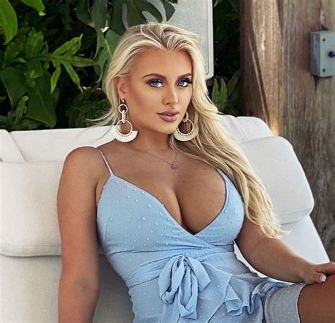 Beautiful Busty Women Ideas In Curvy Woman Beautiful Curvy Women Beautiful Women