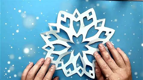 Как красиво вырезать снежинку из бумаги А4 Простая Снежинка из бумаги Youtube