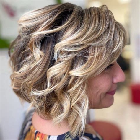 Blonde Bob Haircut Wavy Bob Haircuts Bob Haircuts For Women Short