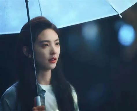 真的没人敢说《难哄》吗？忍了性缩力的女主，忍不了导演没苦硬吃