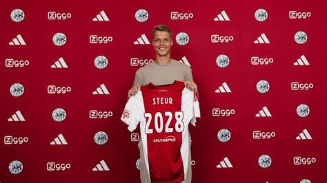 Contract Extension For Sean Steur