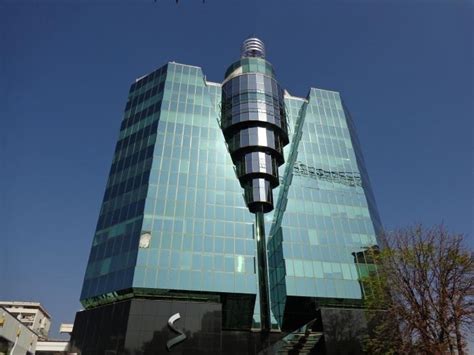 Внукот на Али Ахмети го купи трговскиот центар Соравиа во Скопје Сител Телевизија